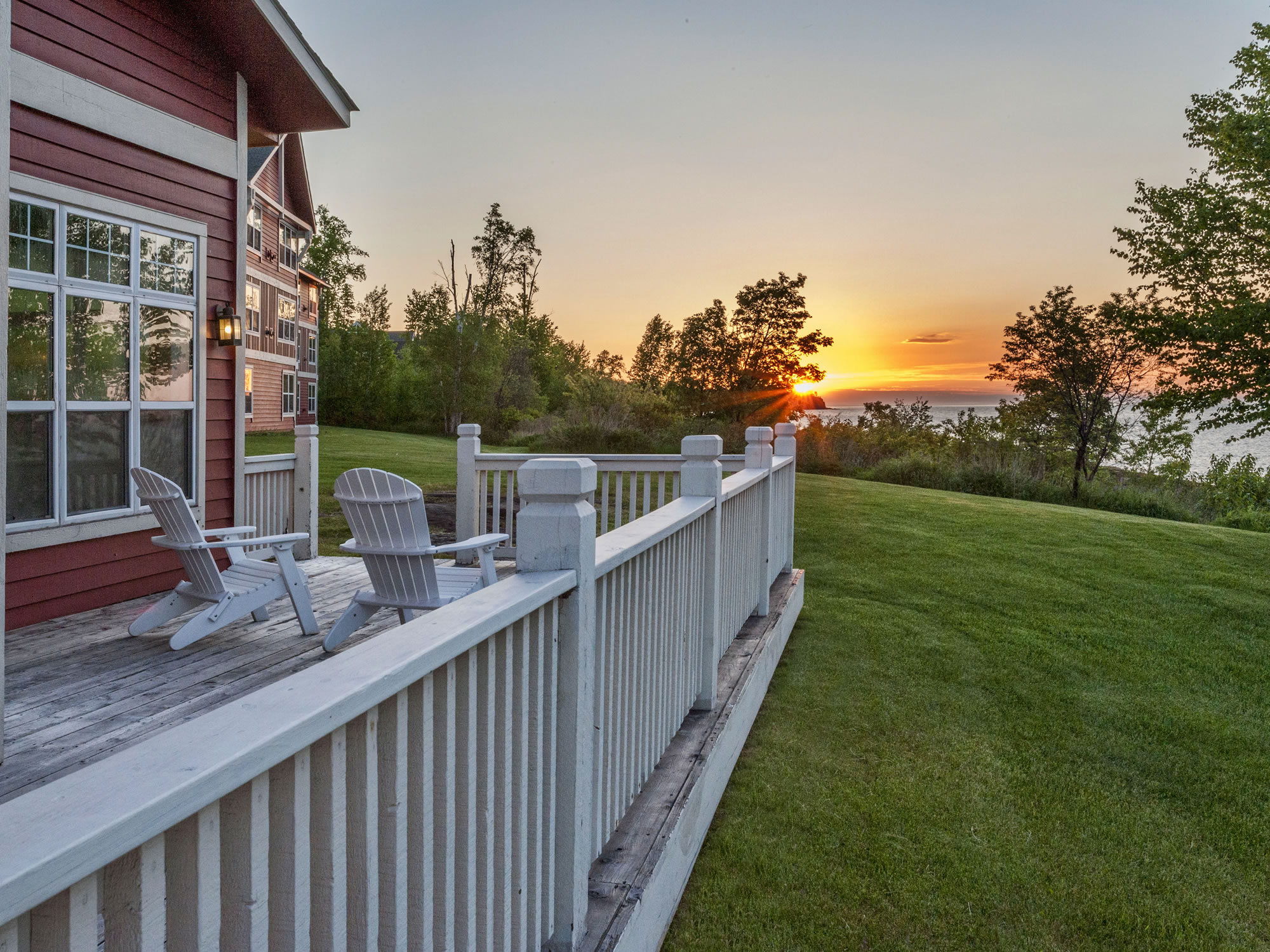 North Shore MN Resort Vacations at Cove Point Lodge