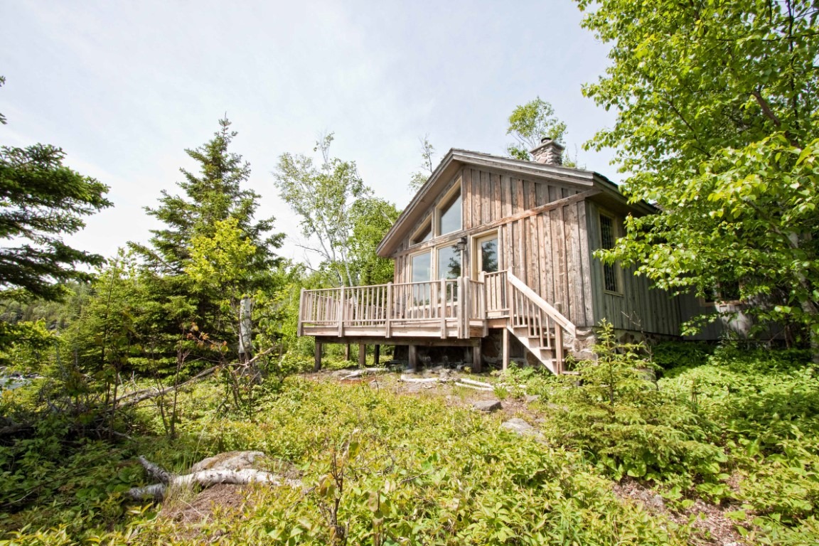 2 & 3 Bedroom North Shore MN Cottages at Cove Point Lodge