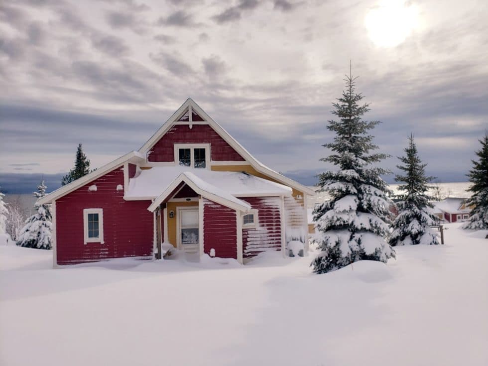 Lake Superior Lodging & Accommodations at Cove Point Lodge